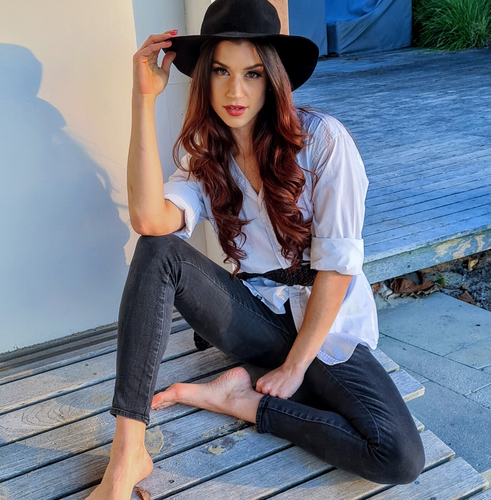 Charlotte Young - Model, Actor - theright.fit